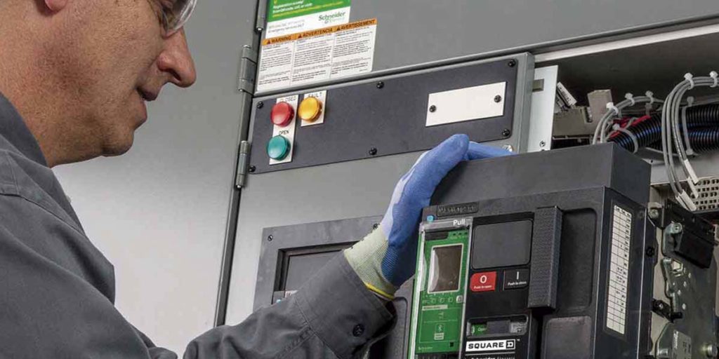 Interruptores automáticos inteligentes – Revista Energy Management